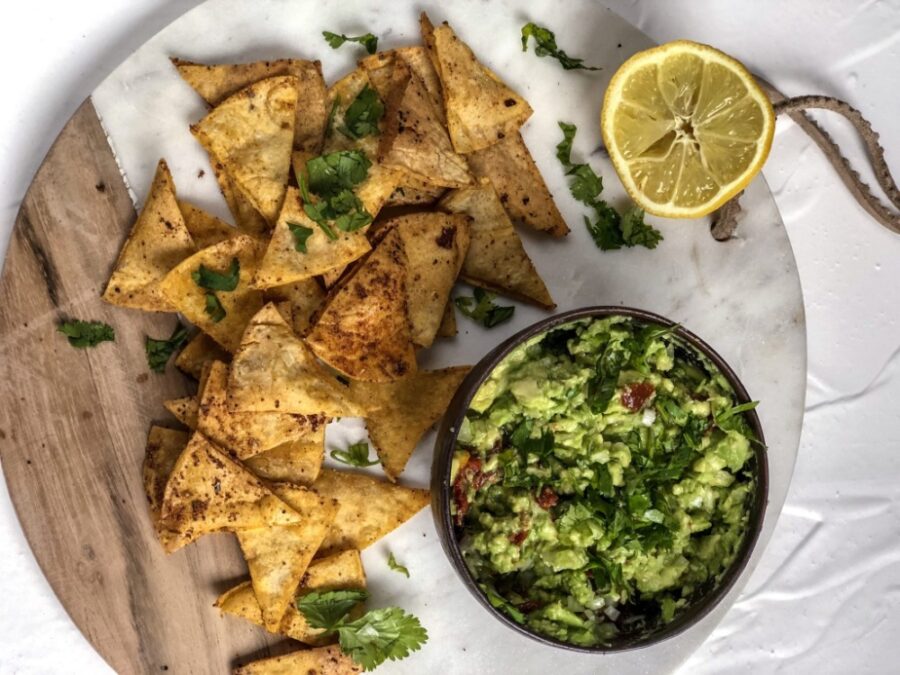 [Receta nachos caseros] Nachos con guacamole sanos